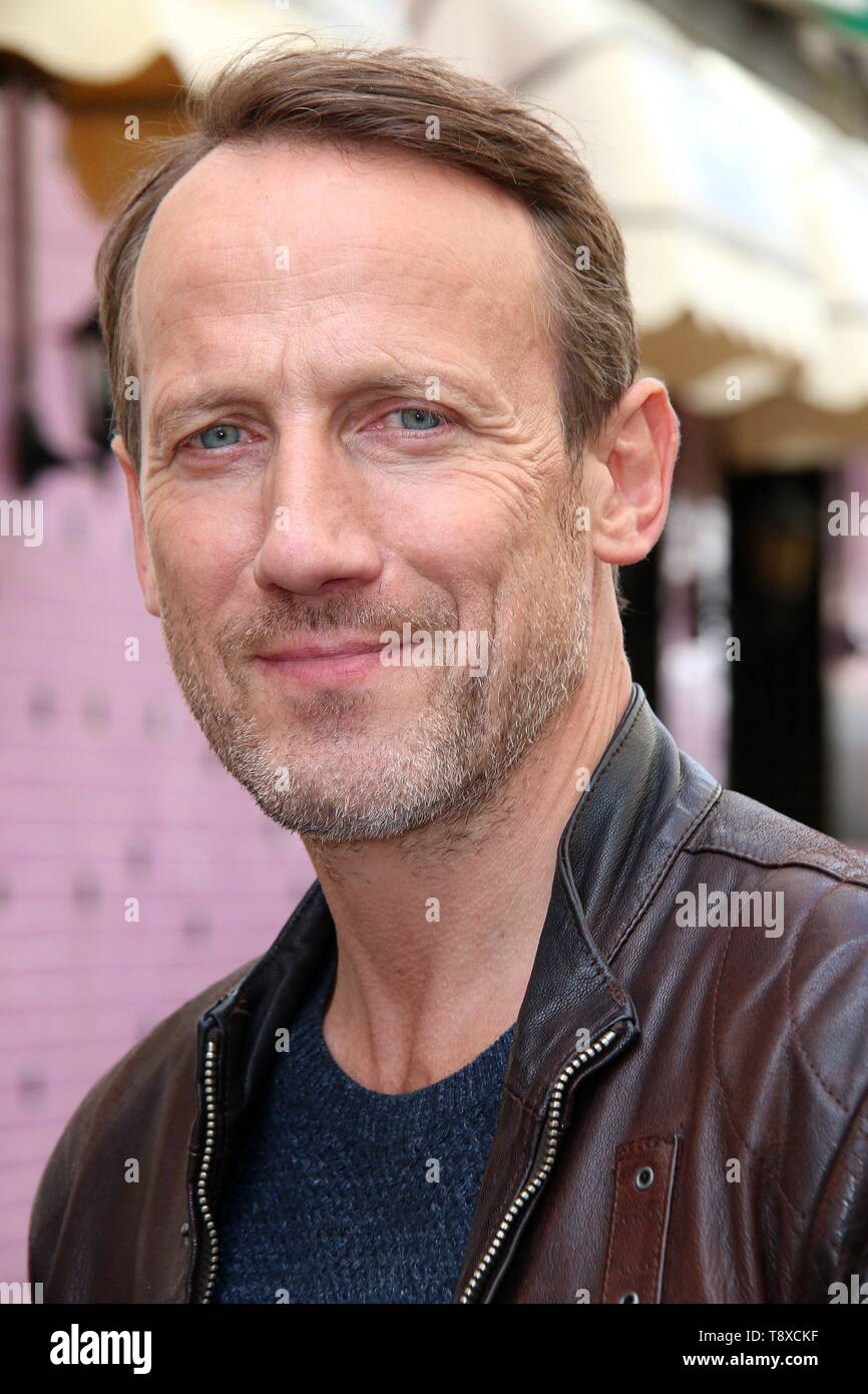 Hamburg, Deutschland. 14th May, 2019. Wotan Wilke Moehring at the photo ...