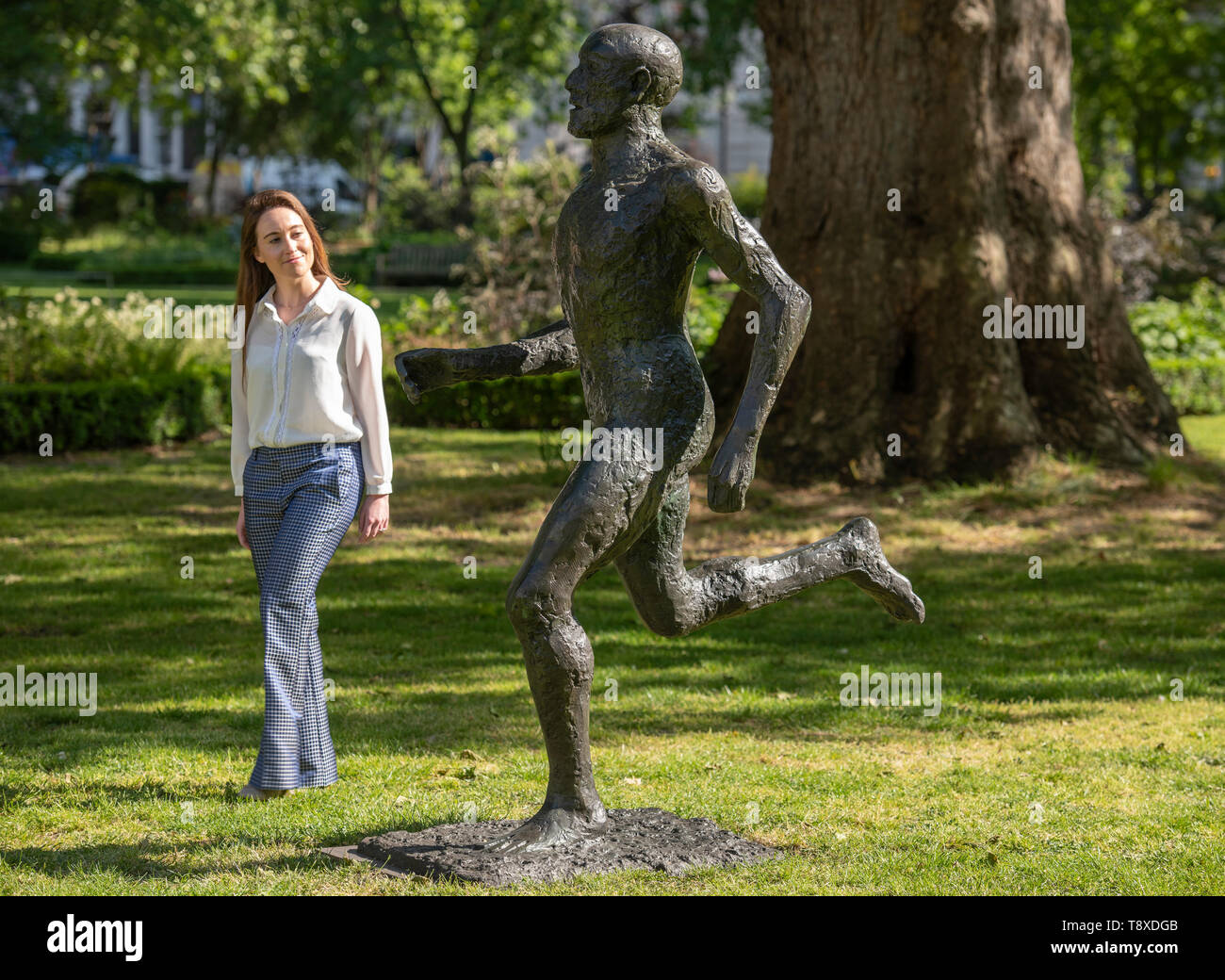 The running man sculpture hi-res stock photography and images - Alamy