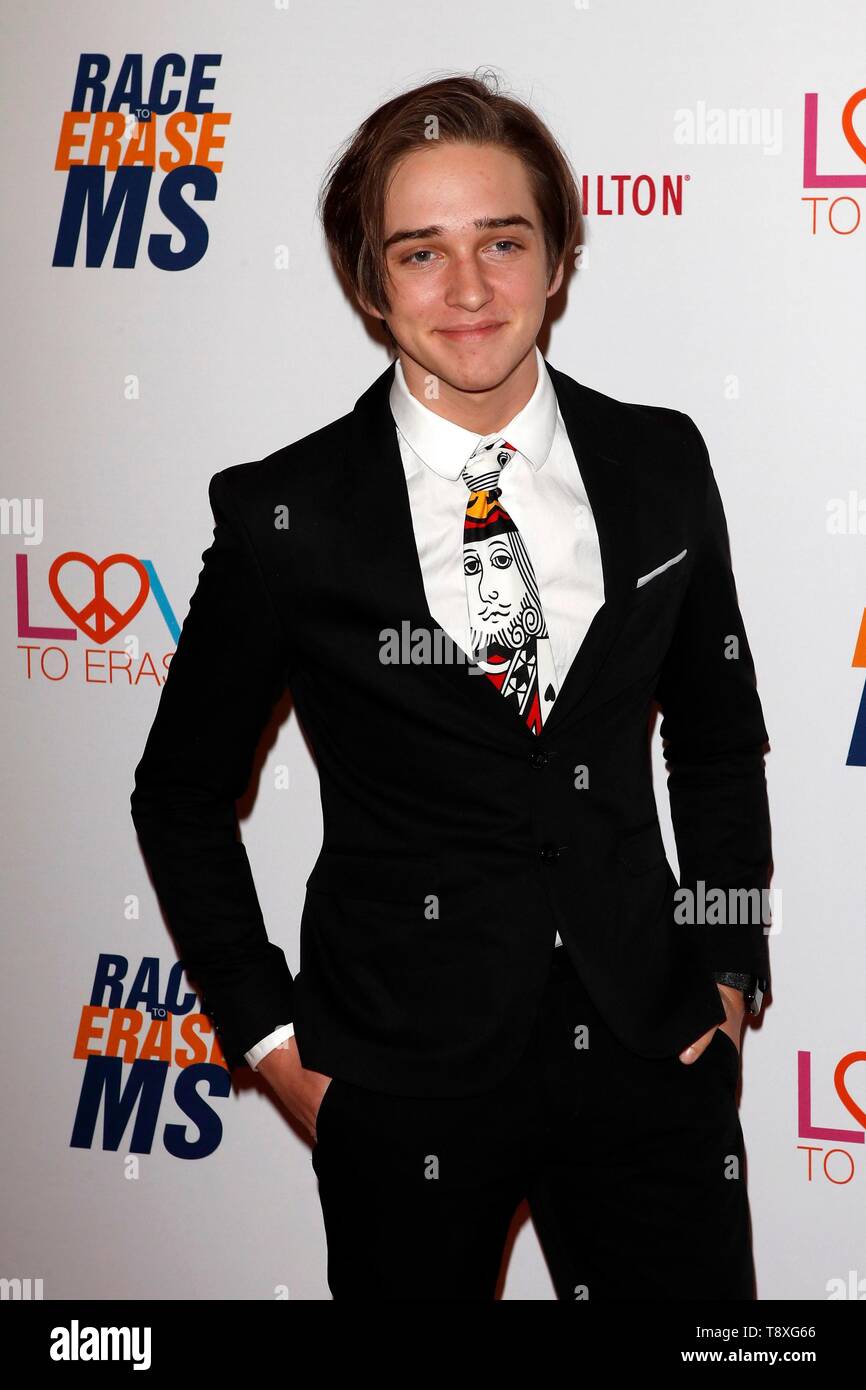 Beverly Hills, CA. 10th May, 2019. Michael Campion at arrivals for 26th ...
