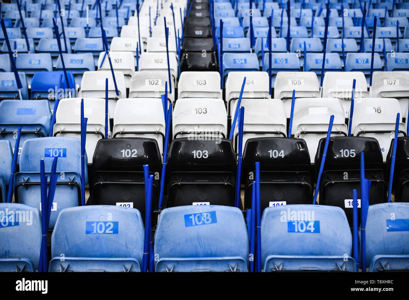Seats at stamford bridge hi-res stock photography and images - Alamy