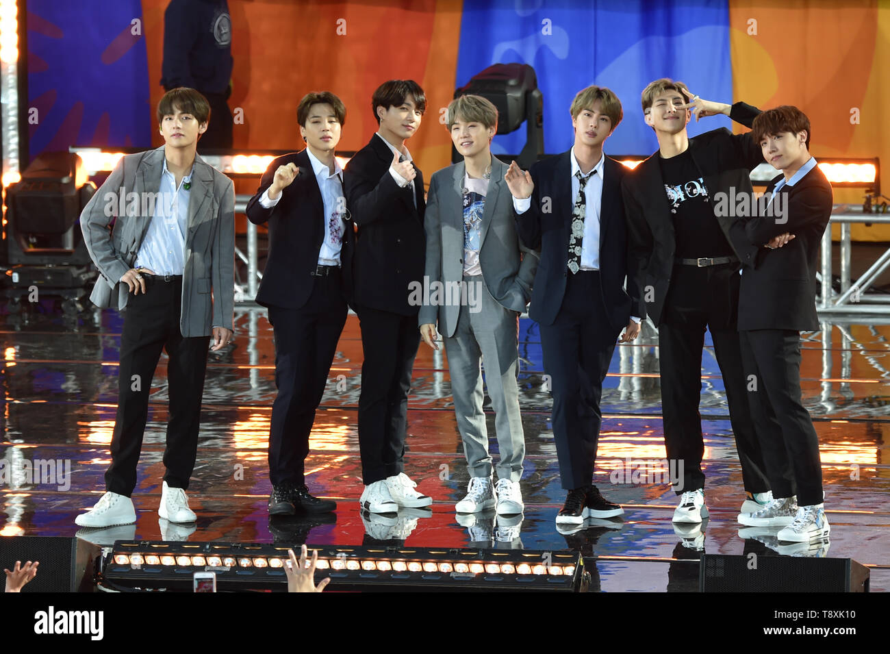 Bts boy band hi-res stock photography and images - Alamy