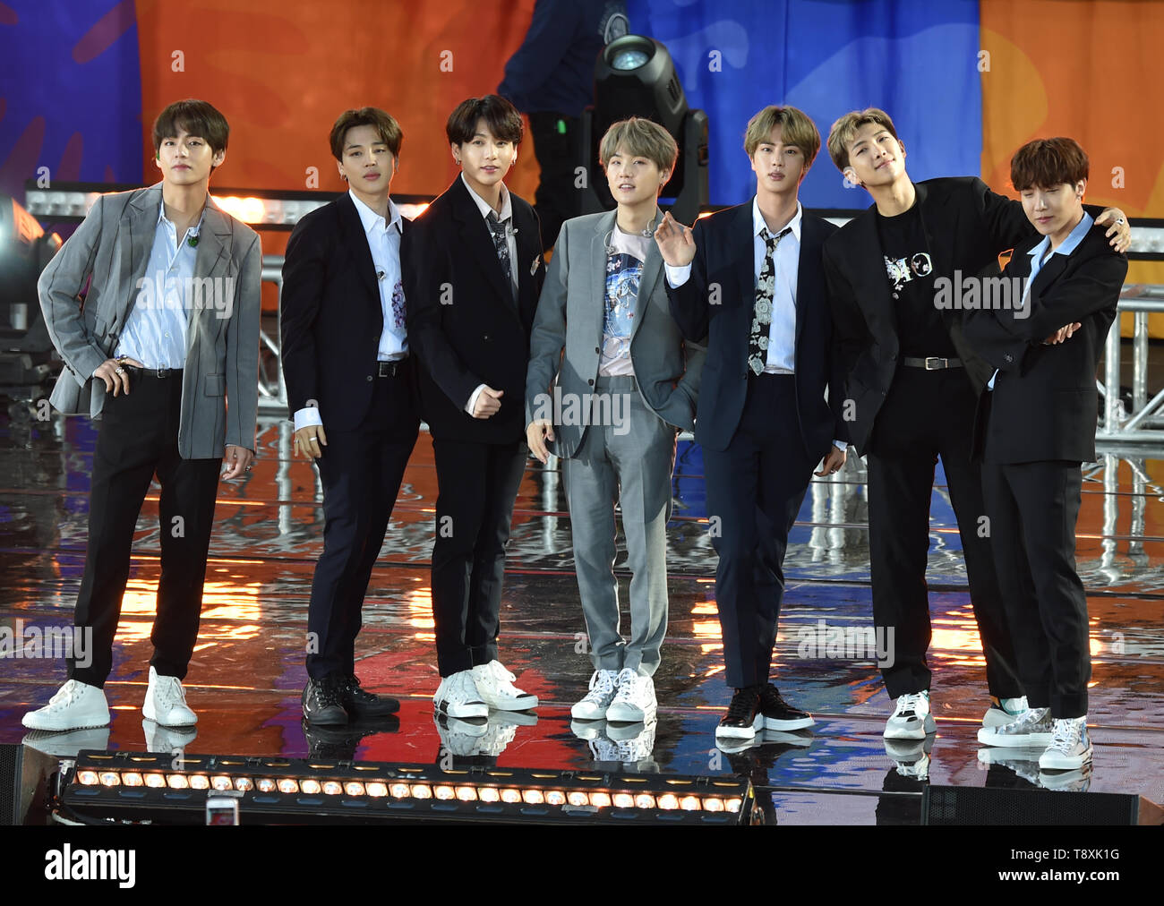 Bts boy band hi-res stock photography and images - Alamy