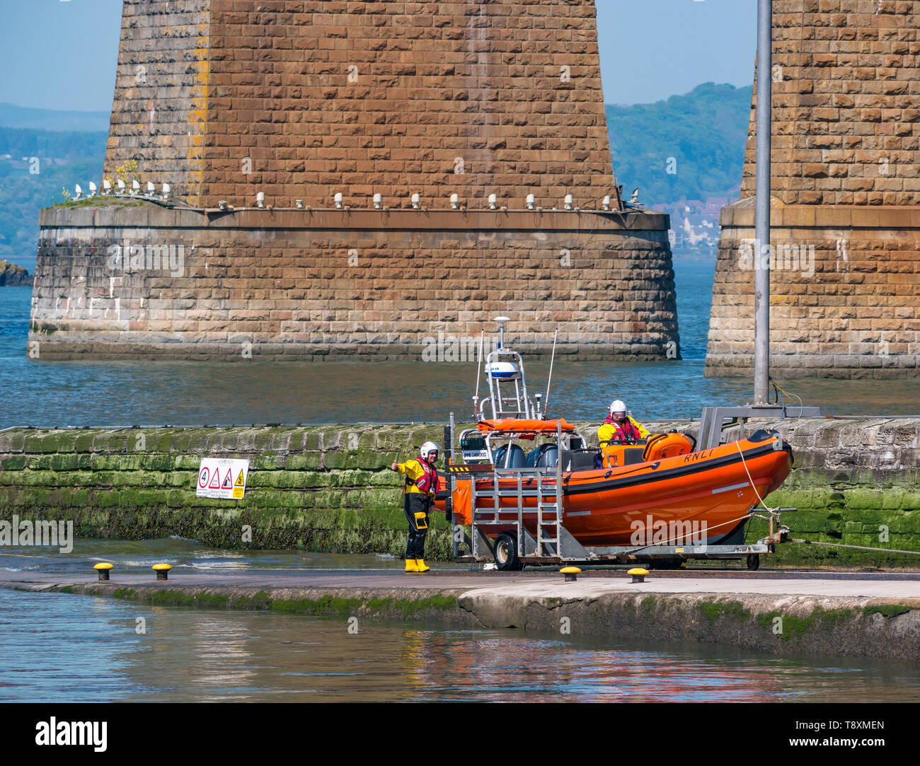 South queensferry rnli lifeboat hi-res stock photography and images - Alamy
