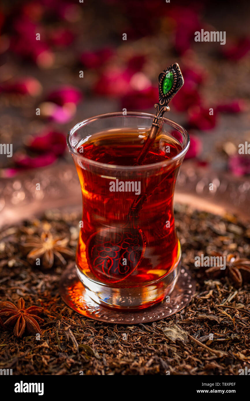 Armudu glasses hi-res stock photography and images - Alamy