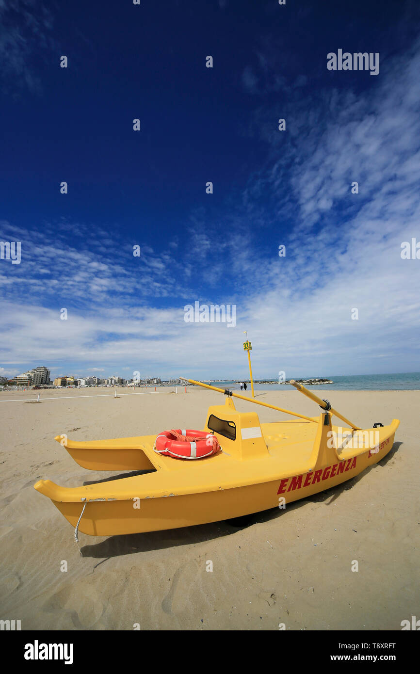 Life raft hi-res stock photography and images - Alamy