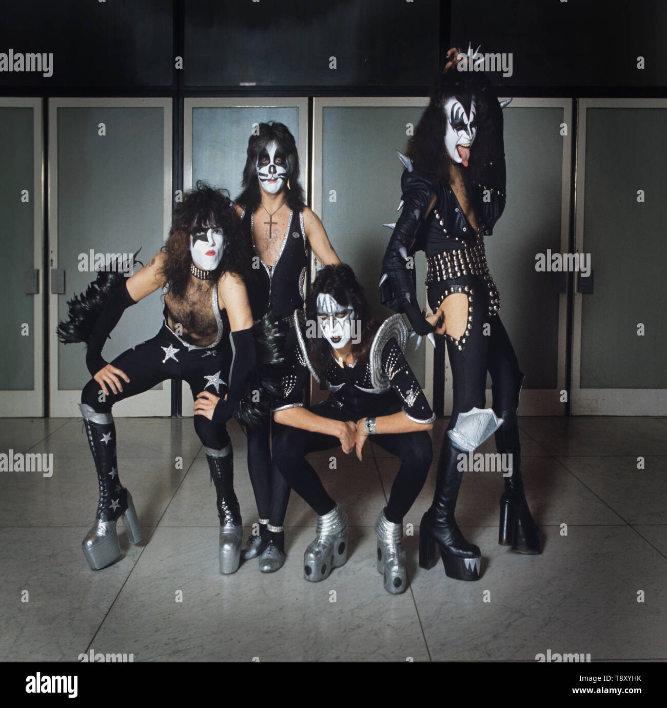 Kiss Album 1976