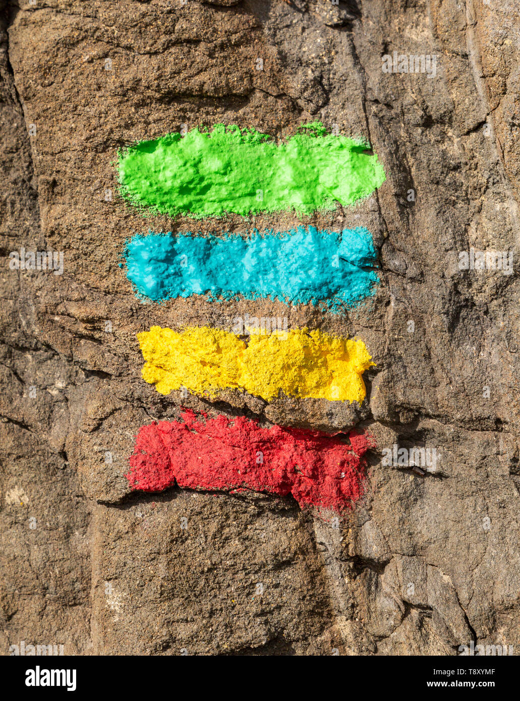 Green sign and yellow stripes hi-res stock photography and images - Alamy