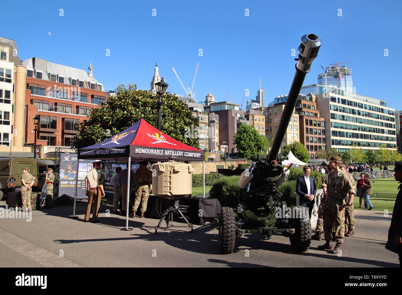 London artillery barracks hi-res stock photography and images - Alamy