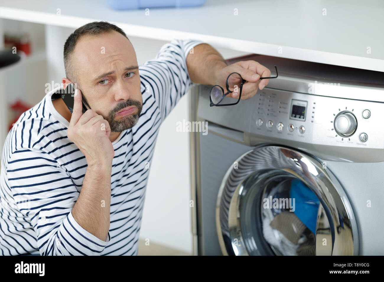 Helpline drawing hi-res stock photography and images - Alamy