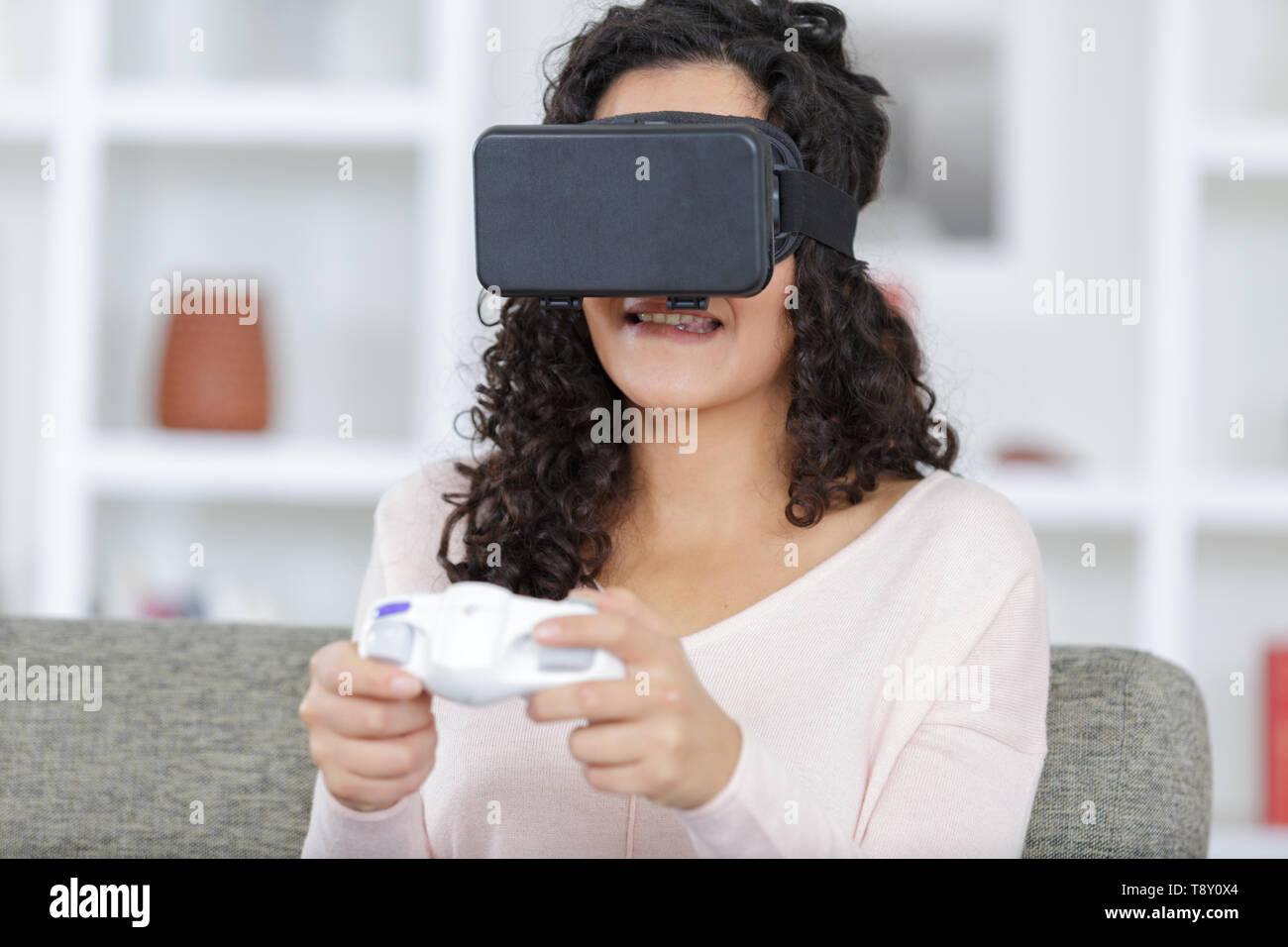 Virtual reality mask hi-res stock photography and images - Alamy