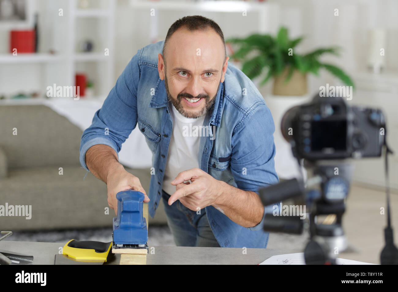 Woodcarving class hi-res stock photography and images - Alamy