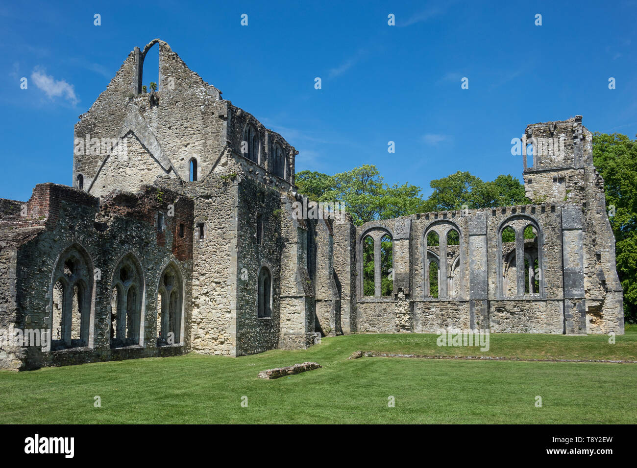 Netley abbey hi-res stock photography and images - Alamy