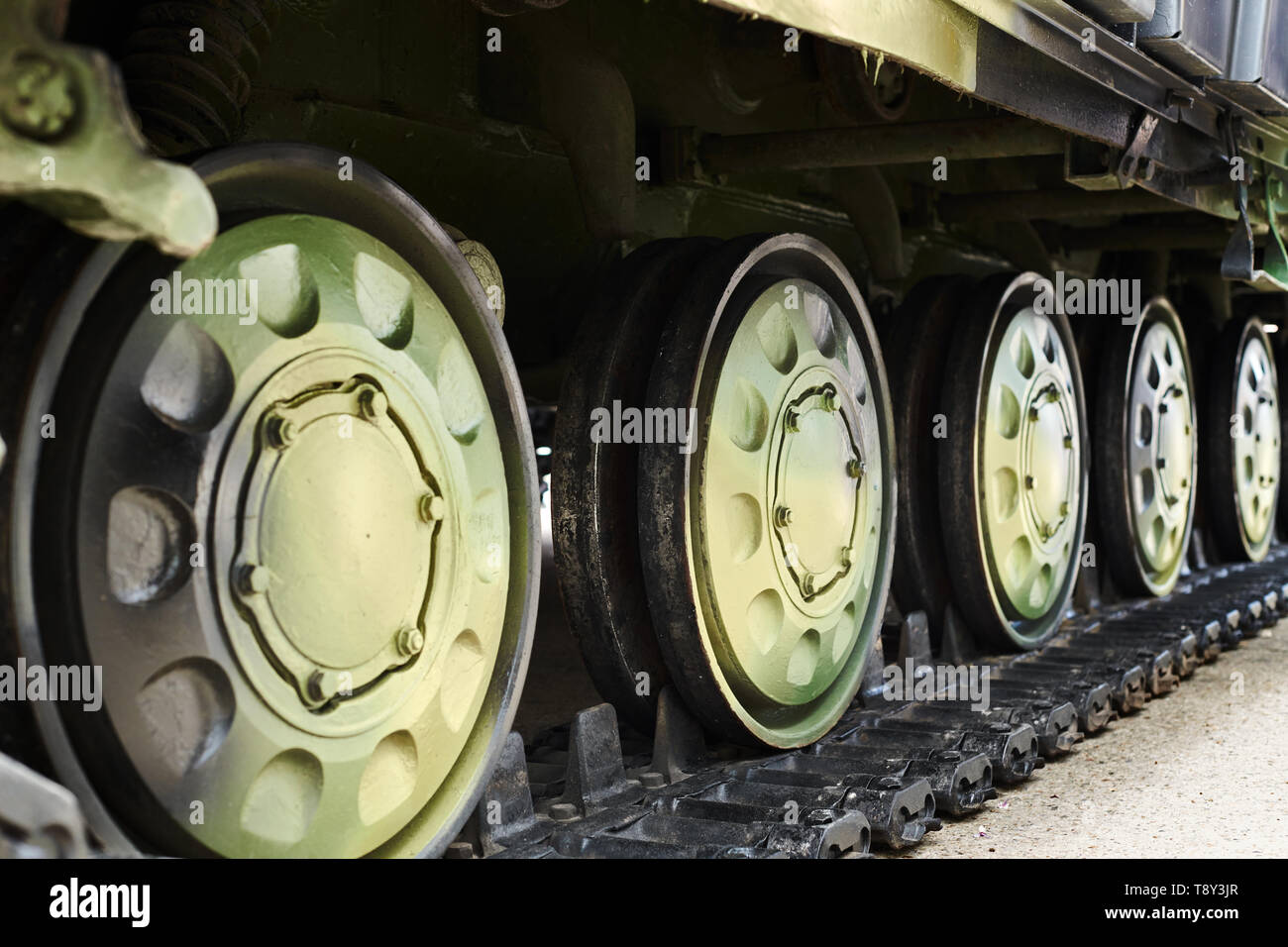 the chassis of a military tank close view Stock Photo - Alamy