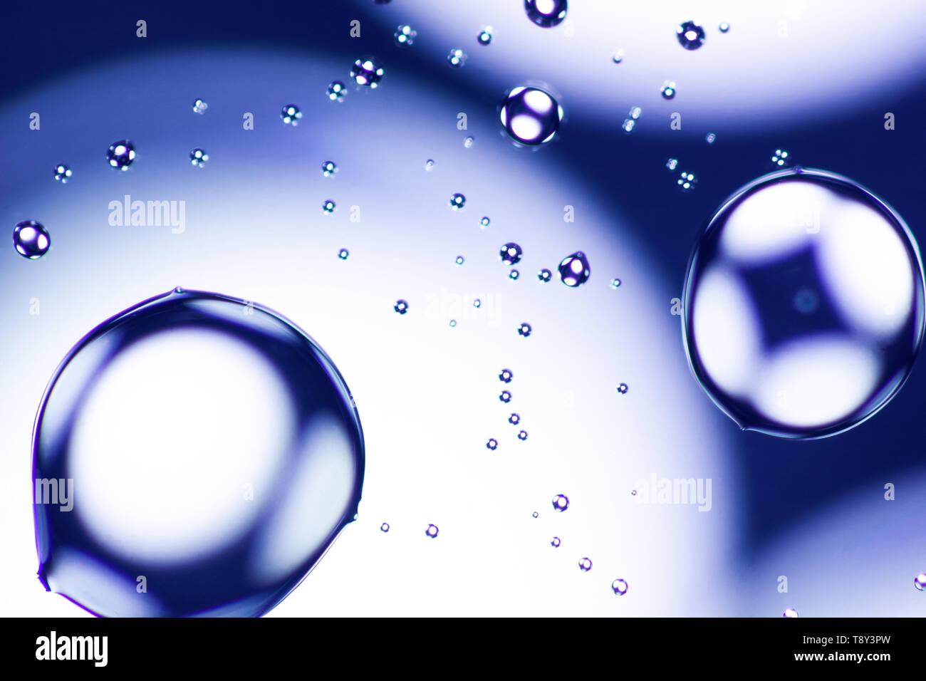 Water drops abstract background hi-res stock photography and images - Alamy