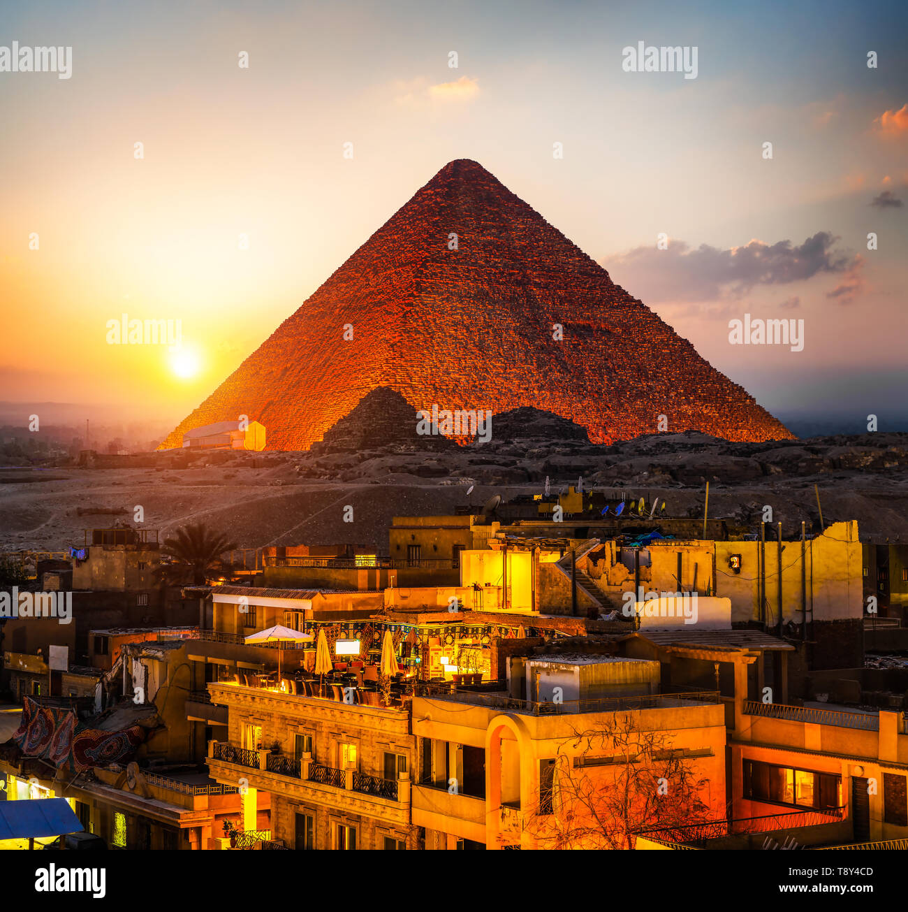 The great Pyramid during light and sound program Stock Photo - Alamy