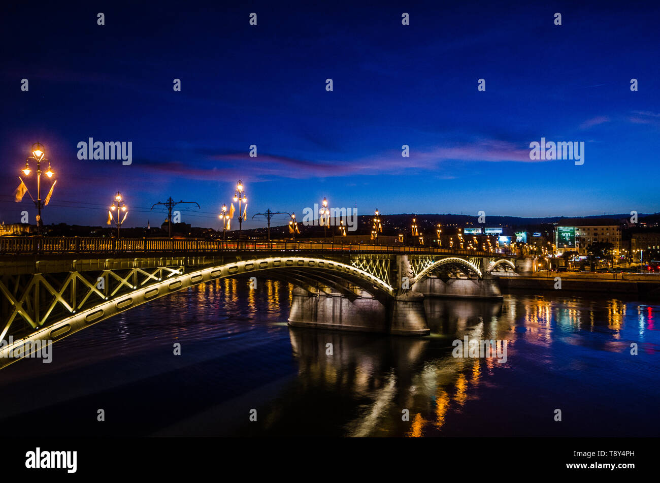 Margit hid bridge hi-res stock photography and images - Alamy