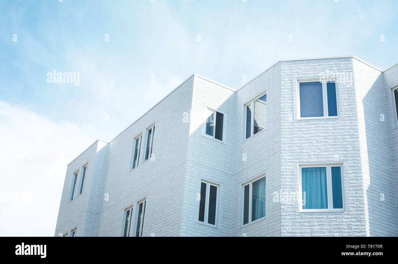 Minimal building hi-res stock photography and images - Alamy
