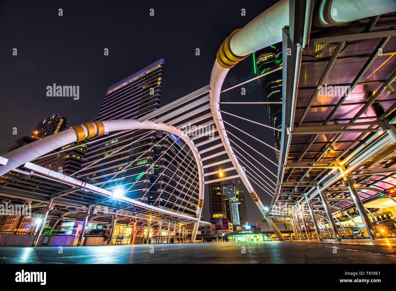 Bangkok bts bridge sathorn hi-res stock photography and images - Alamy