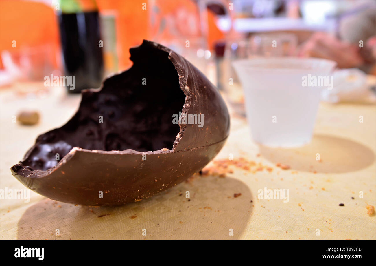 Man eating chocolate easter egg hi-res stock photography and images - Alamy