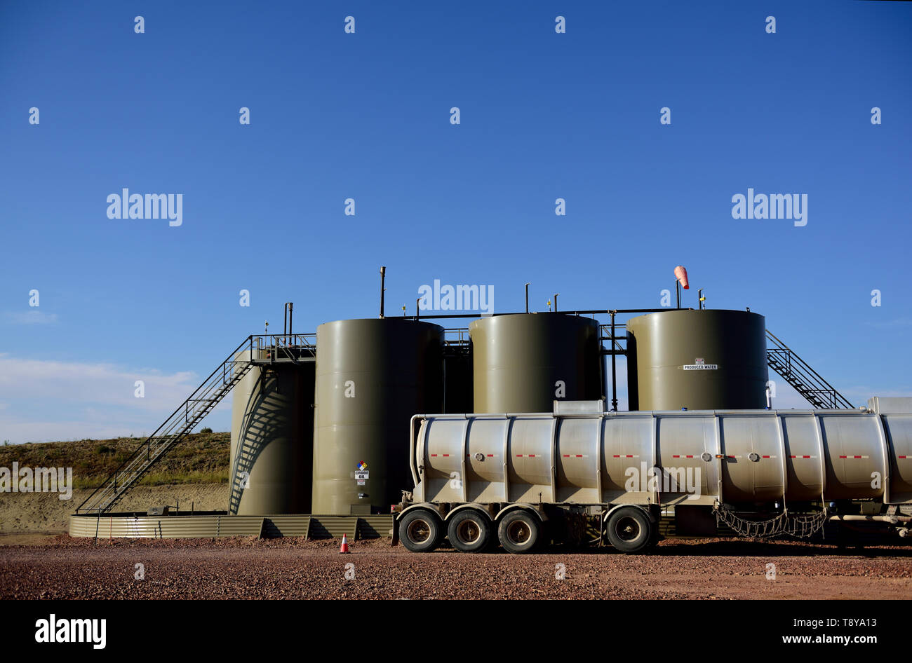 Petroleum tanks hi-res stock photography and images - Alamy