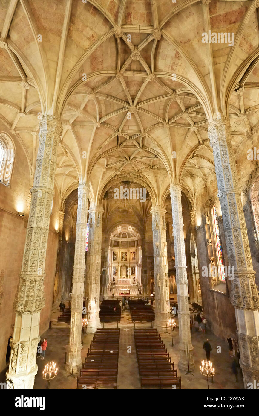 Interior of the Santa Maria de Belém church at the Jerónimos Monastery ...