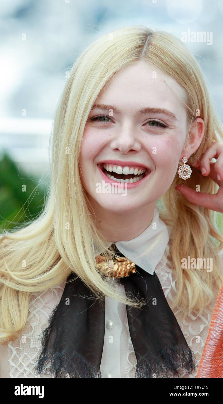 Elle Fanning Headshot