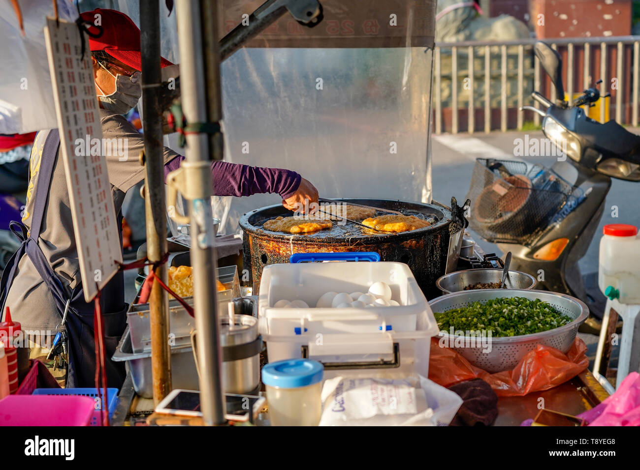 Xia Lin Scallion Pancake. A famous scallion pancake street vendor in ...