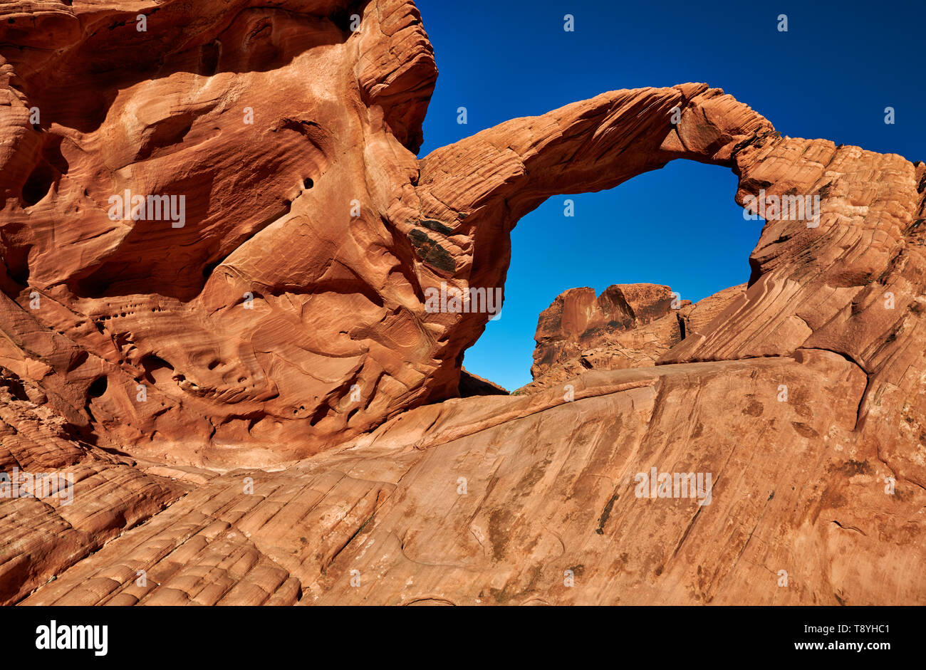 Arch Rock and stone structures in Valley of Fire State Park, Nevada ...