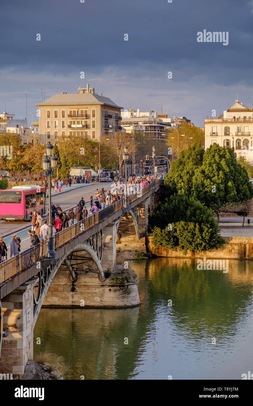 Isabel ii bridge seville hi-res stock photography and images - Alamy