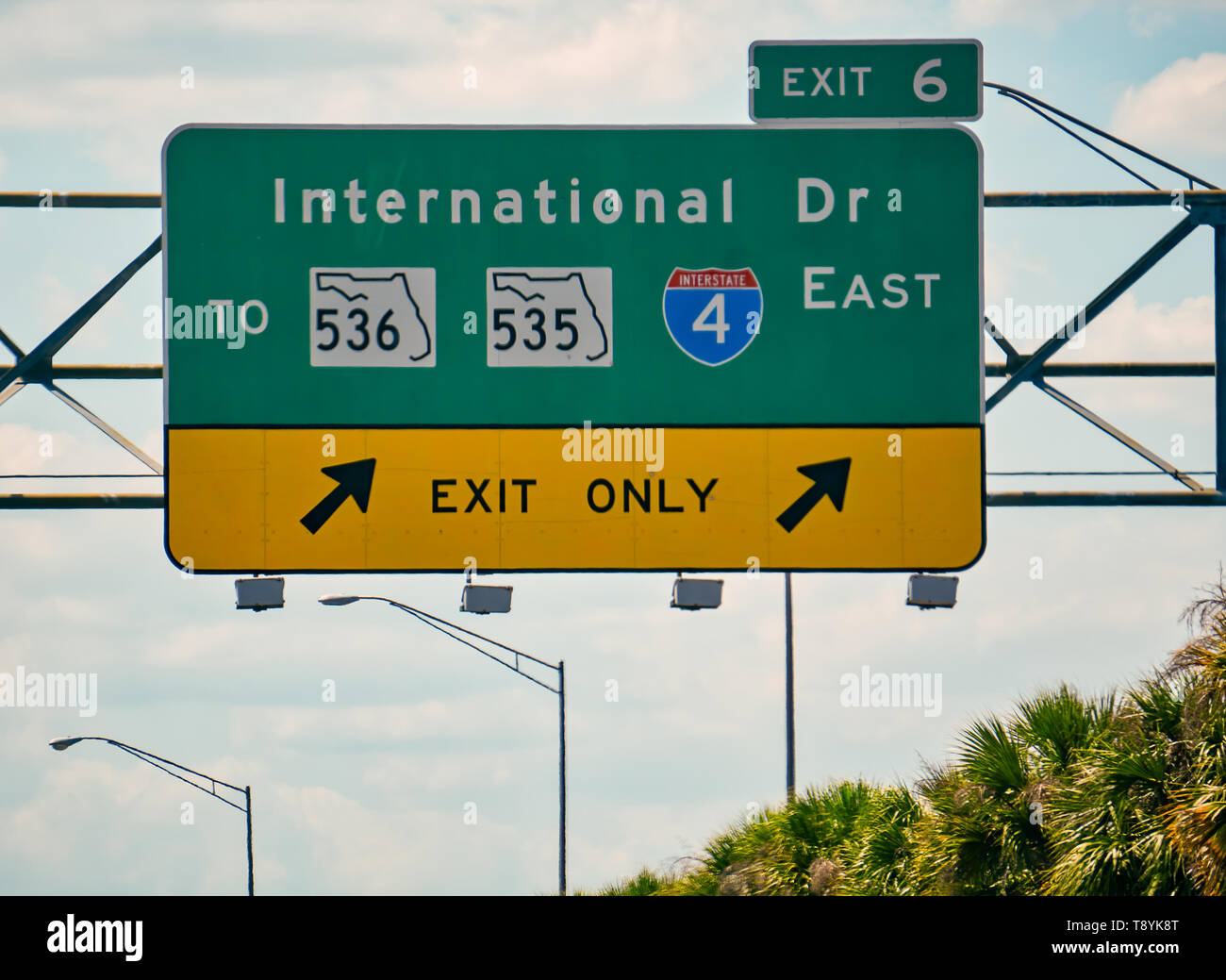 Showing how to drive hi-res stock photography and images - Alamy