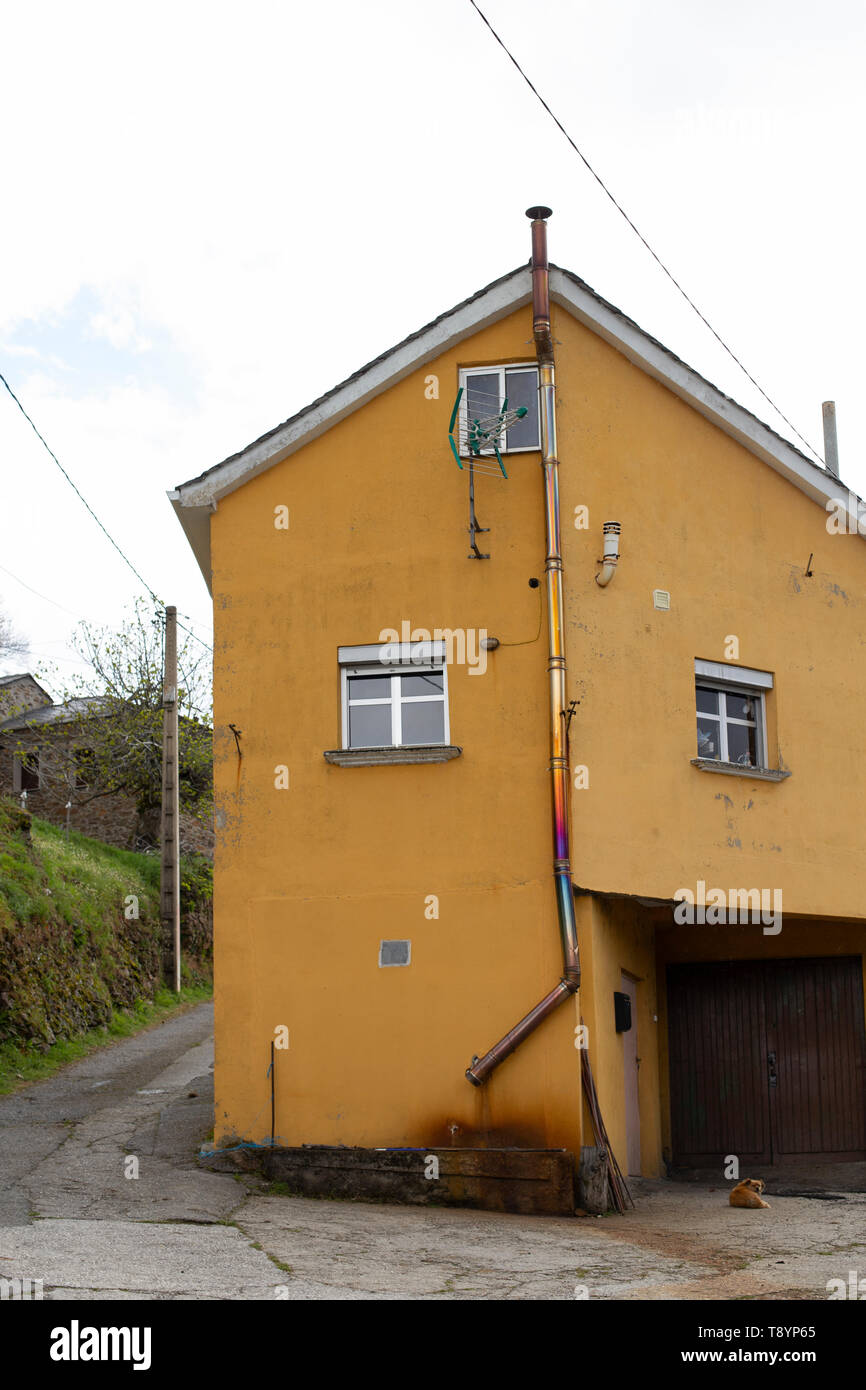Old yellow house Stock Photo - Alamy