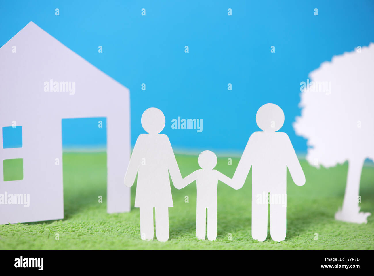 Home paper cut hi-res stock photography and images - Alamy