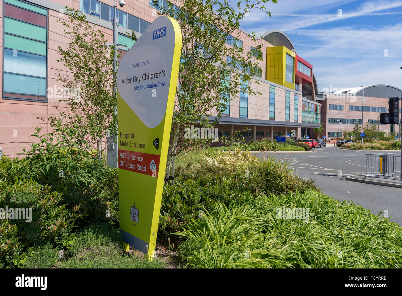 Alder Hey Childrens hospital building in Knotty Ash, Liverpool Stock ...