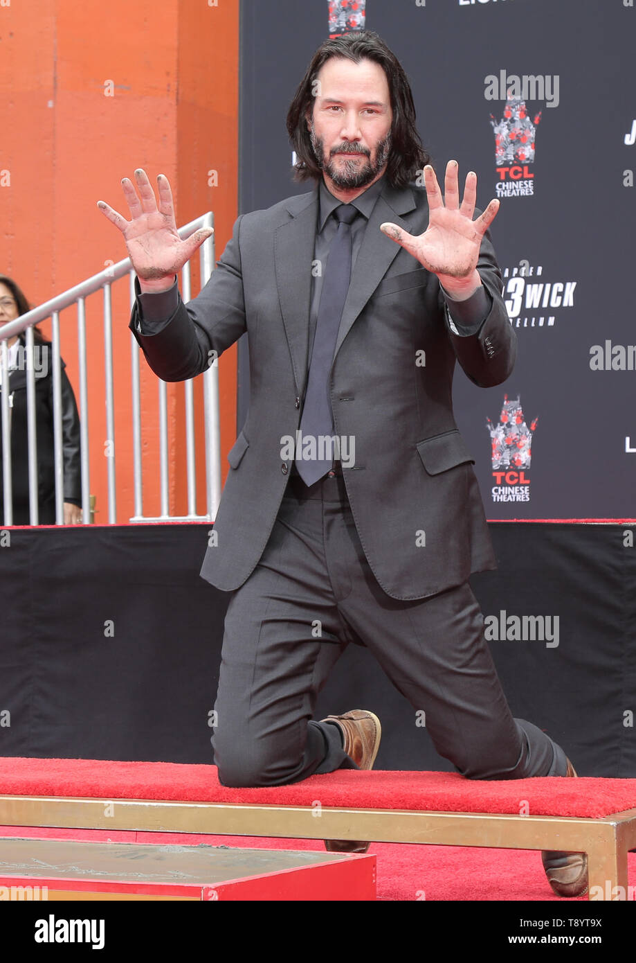 May 14, 2019, Hollywood, California, U.S.: KEANU REEVES places His Hand ...