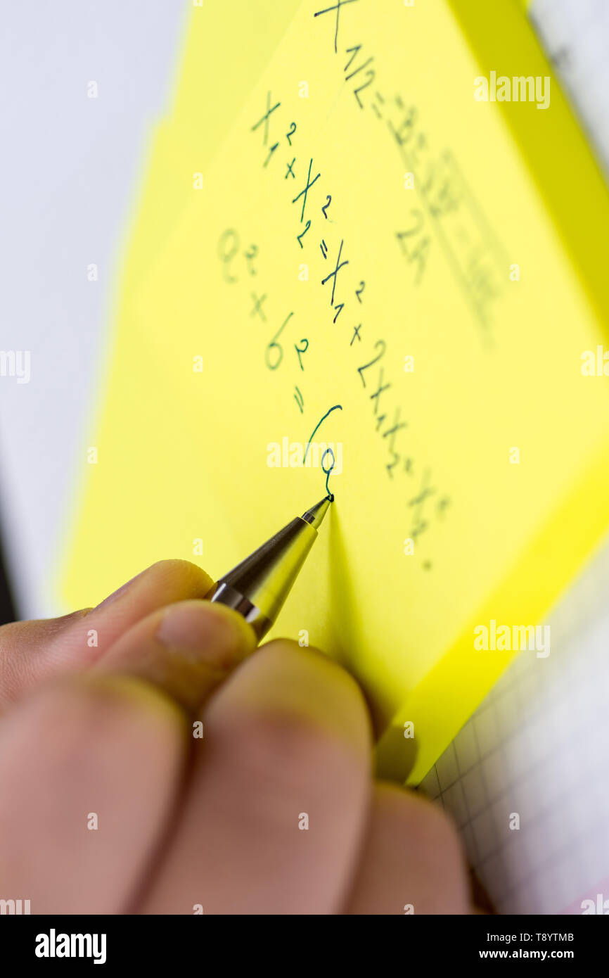 Sticky notes child learning hi-res stock photography and images - Alamy