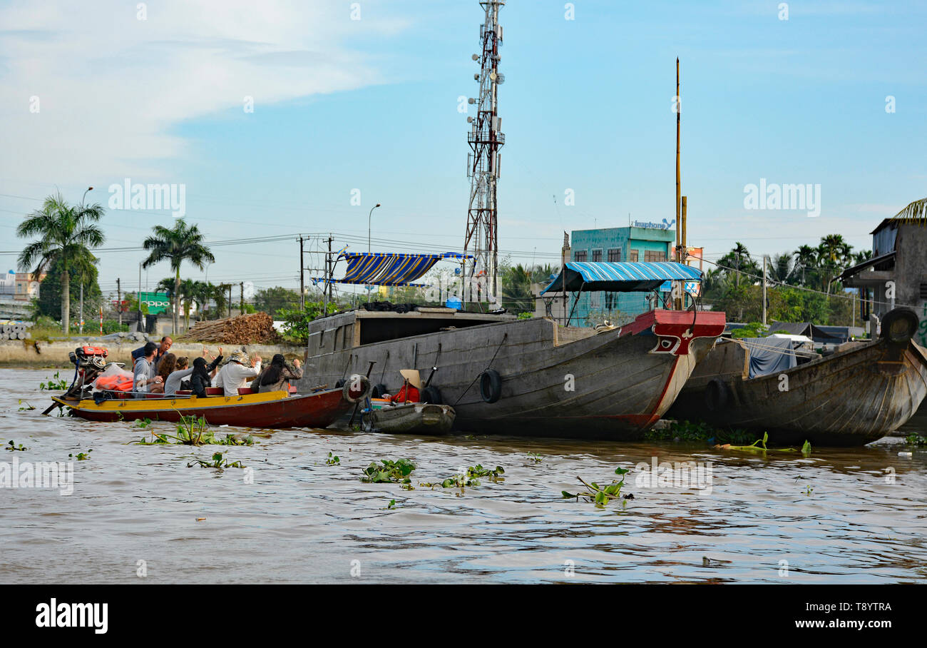 Phong Dien, Vietnam - December 31st 2017. Tourist on a boat tour at the ...