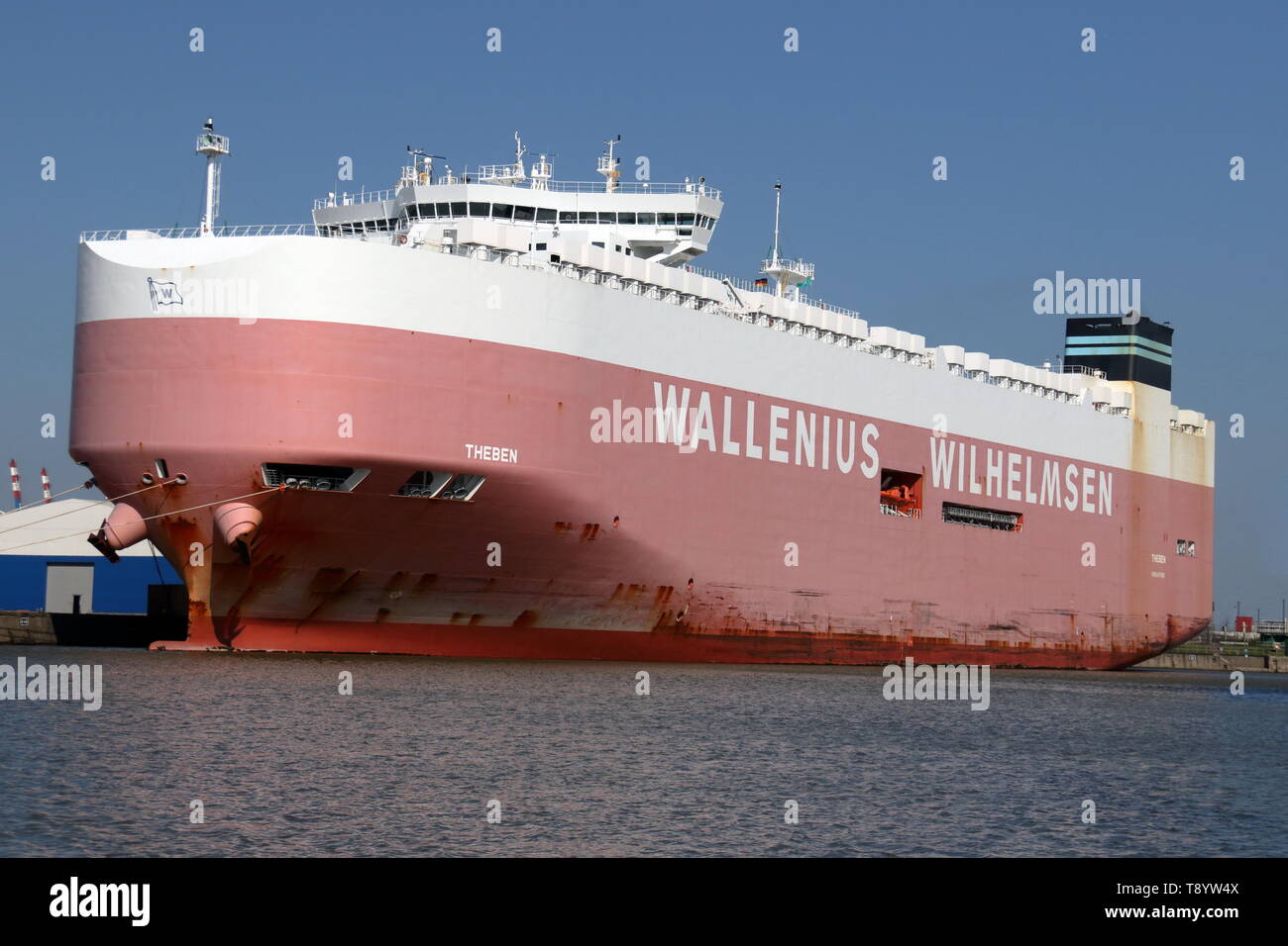 Vehicles carrier ship hi-res stock photography and images - Alamy