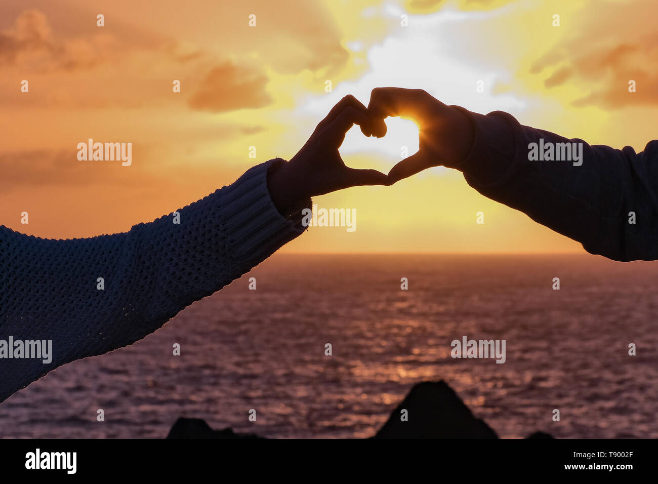 Shining hand hi-res stock photography and images - Alamy