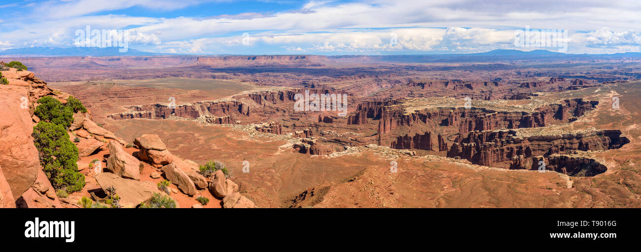 Grand View Point Overlook - A panoramic view at Grand View Point ...