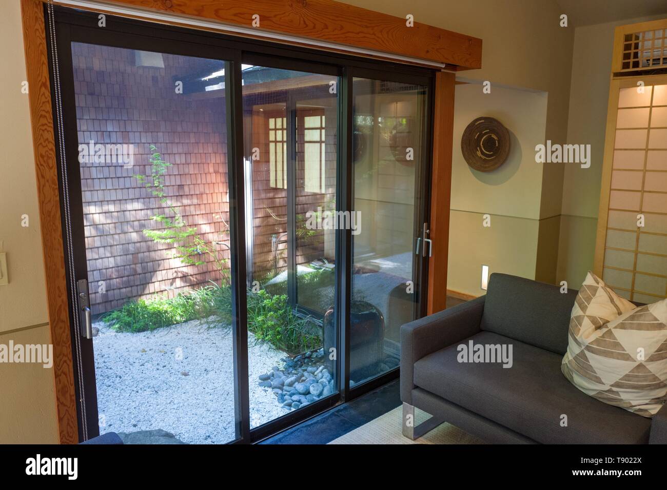 2000s building design hi-res stock photography and images - Alamy