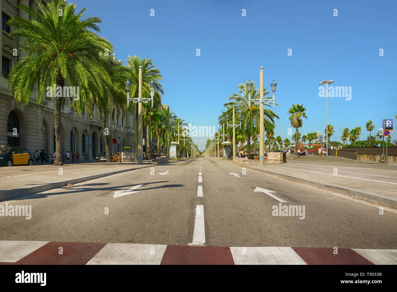 Driveway arrows hi-res stock photography and images - Alamy