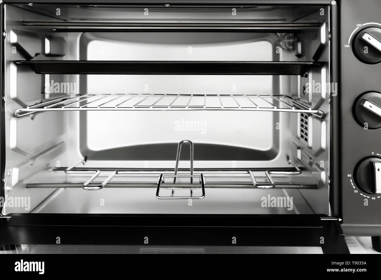 Inside view of modern electric oven Stock Photo - Alamy