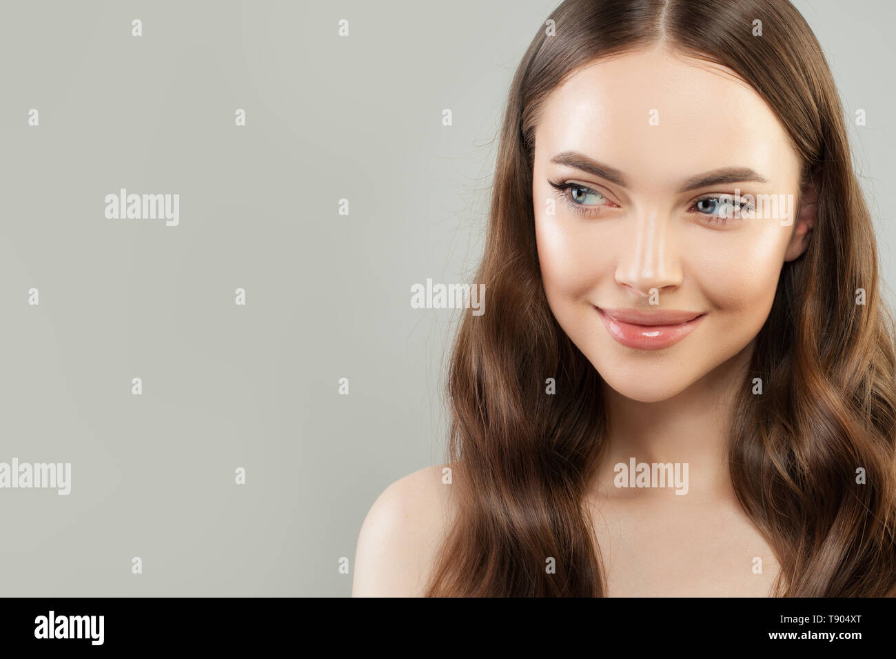Curly hair model hi-res stock photography and images - Alamy