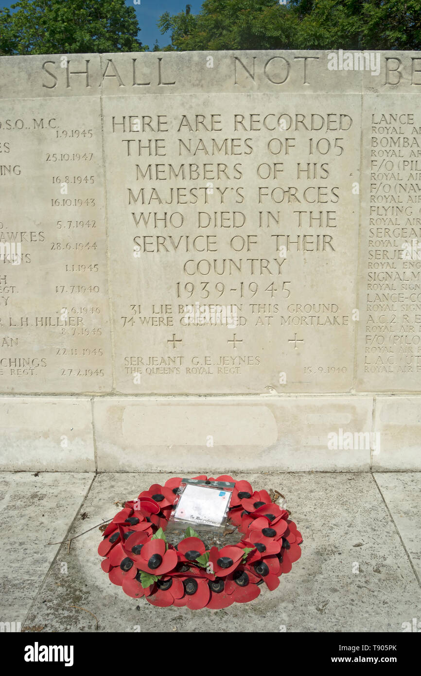 section of the commonwealth war graves memorial at mortlake cemetery ...