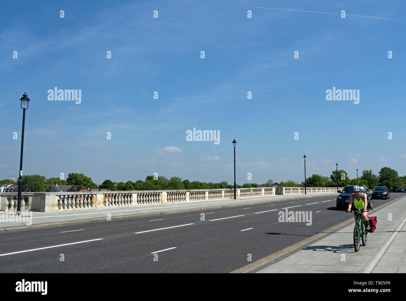 Chiswick Bridge High Resolution Stock Photography and Images - Alamy
