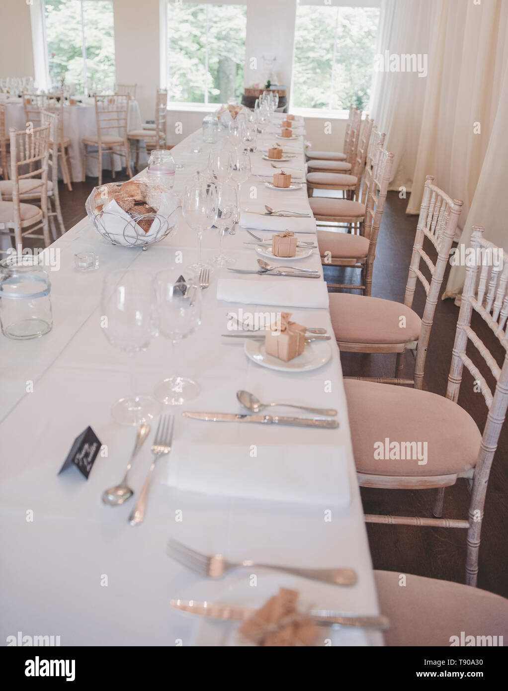 Table setting bride groom hi-res stock photography and images - Alamy