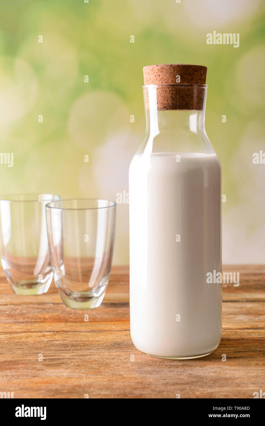 Glasses bottle fresh milk hi-res stock photography and images - Alamy