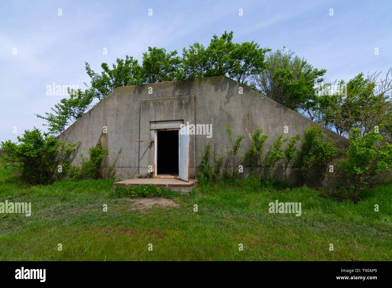 Old Bomb Shelter High Resolution Stock Photography and Images - Alamy
