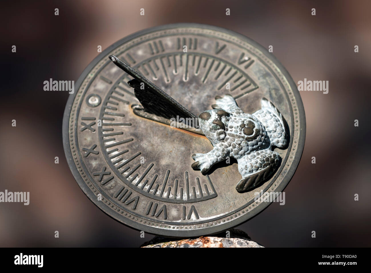 Primitive clock hi-res stock photography and images - Alamy