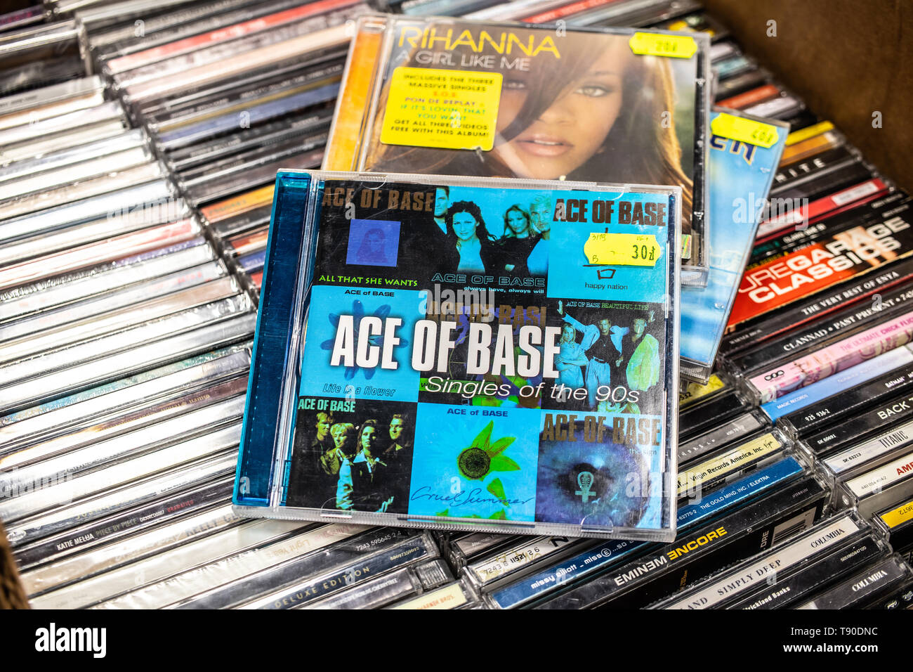 Ace of base hi-res stock photography and images - Alamy
